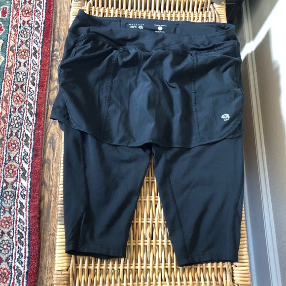 Mountain Hardwear | Pants & Jumpsuits | Mountain Hardware Black Capri ...